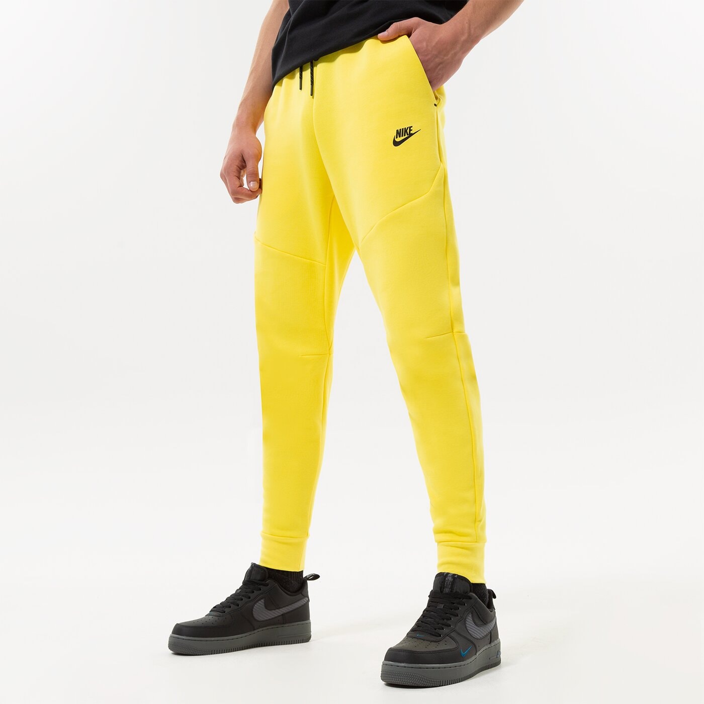 NIKE PANTALONI NIKE SPORTSWEAR TECH FLEECE CU4495765 culoare GALBEN de ...